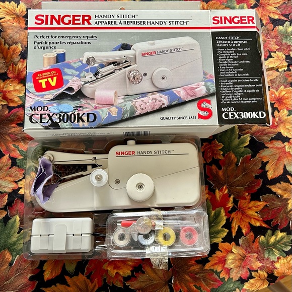 Singer | Other | Singer Handy Stitch Handheld Sewing Machine Vintage ...